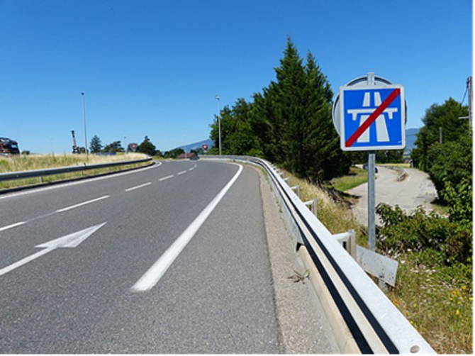 Distance de Sécurité Autoroute | Règle et Repères